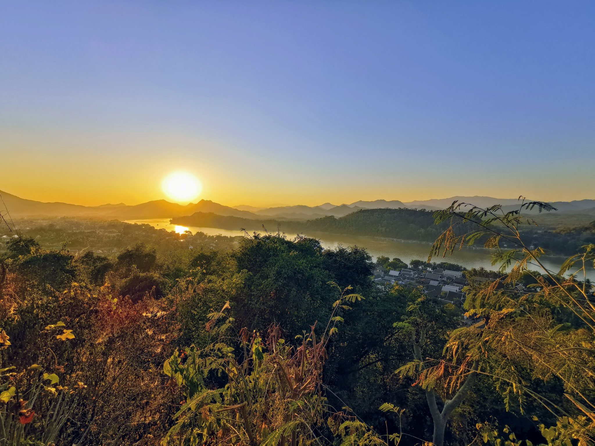 lane xang: lo que queda del laos para viajar - THE ZURI POST